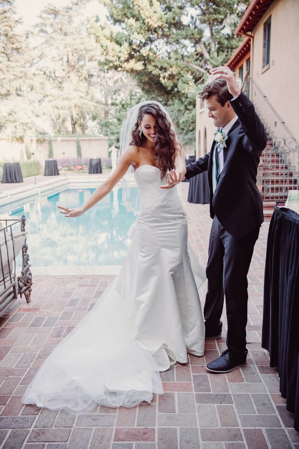 Todd and Chelsea's Elegant Estate Nuptials